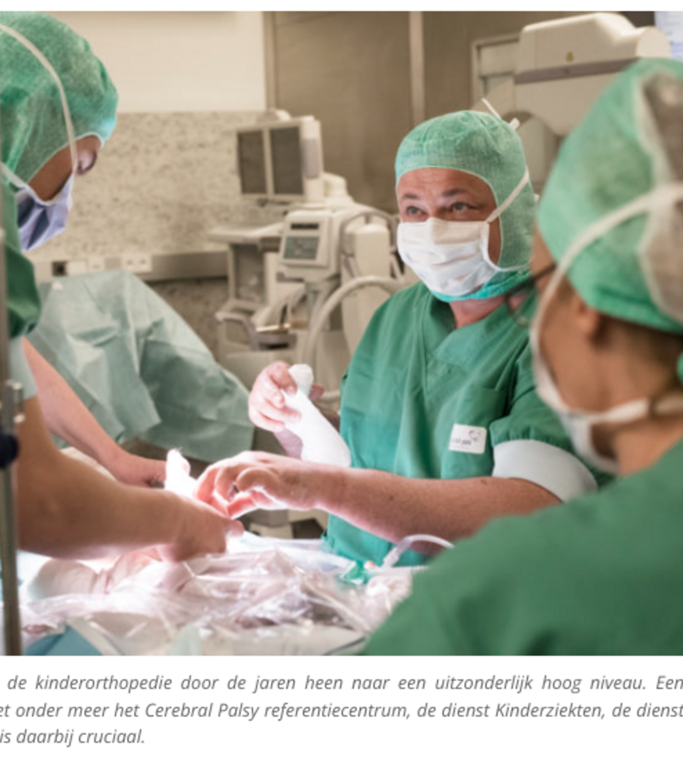 Heelkundige behandeling van de anterieure en posterieure rand van het ...